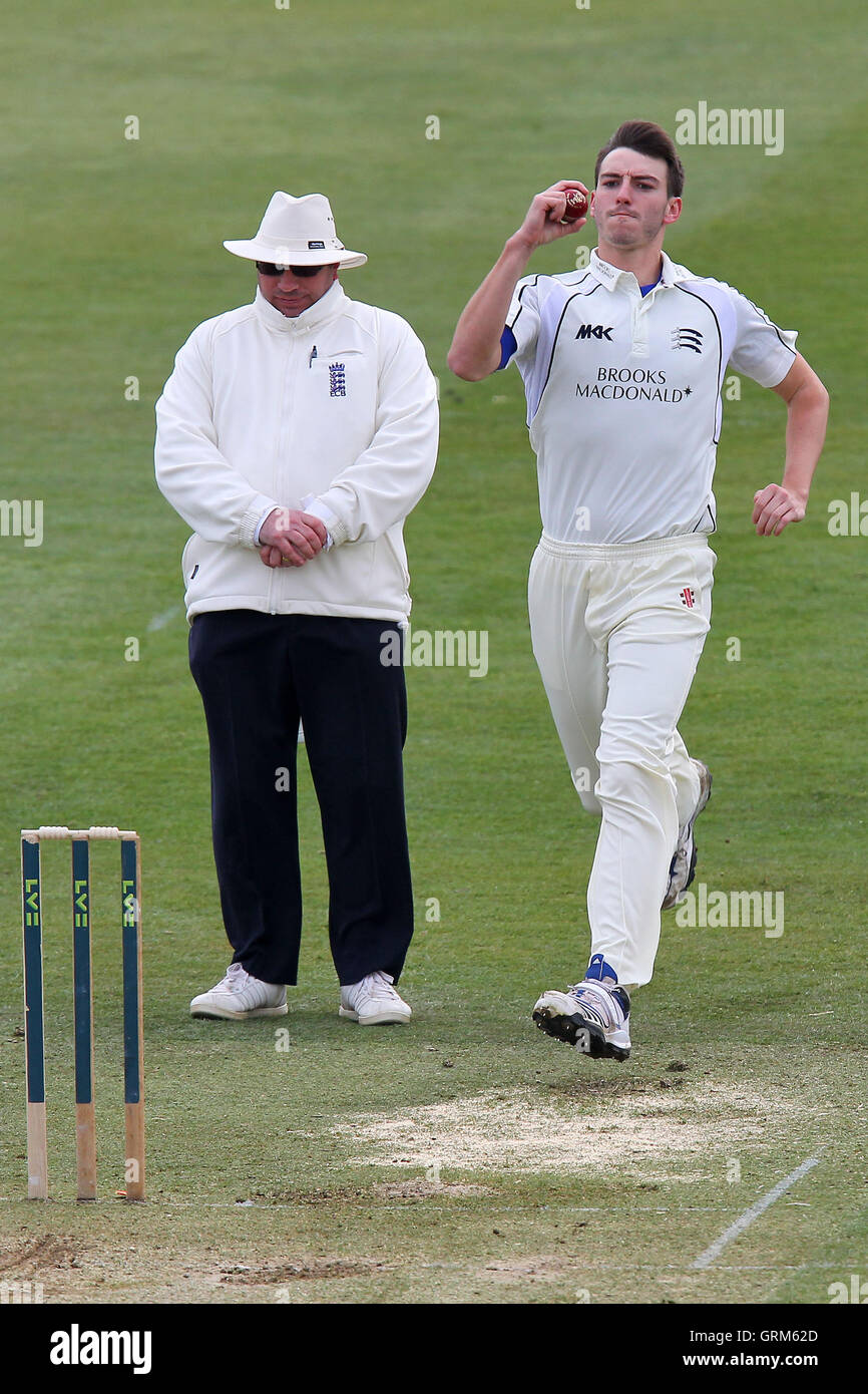 Toby Roland-Jones in bowling action for Middlesex - Essex CCC vs ...