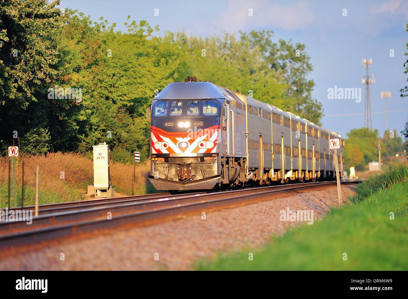 Chicago metra commuter trains hi-res stock photography and images - Alamy