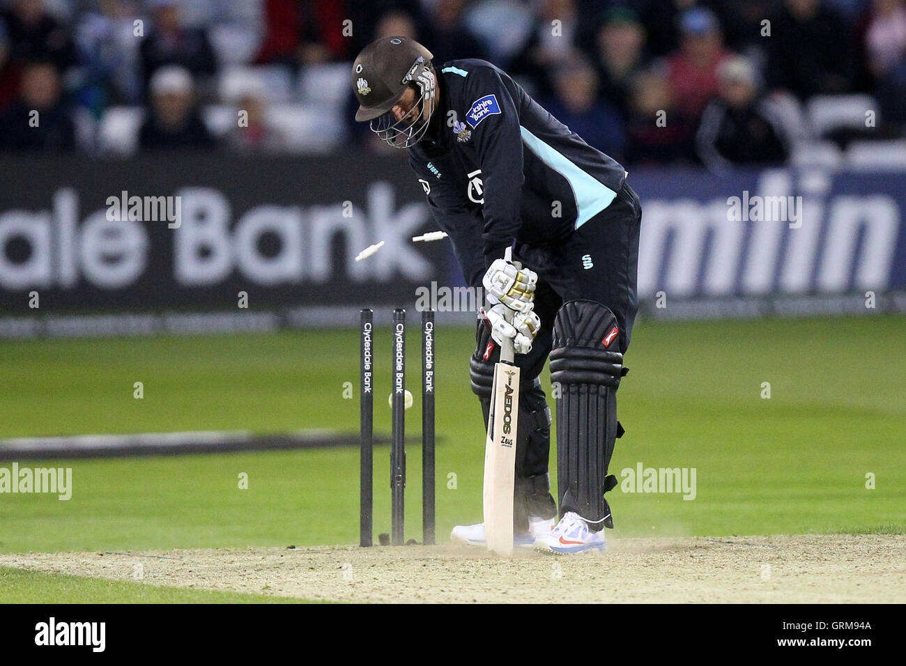 Cricket jon lewis hi-res stock photography and images - Alamy
