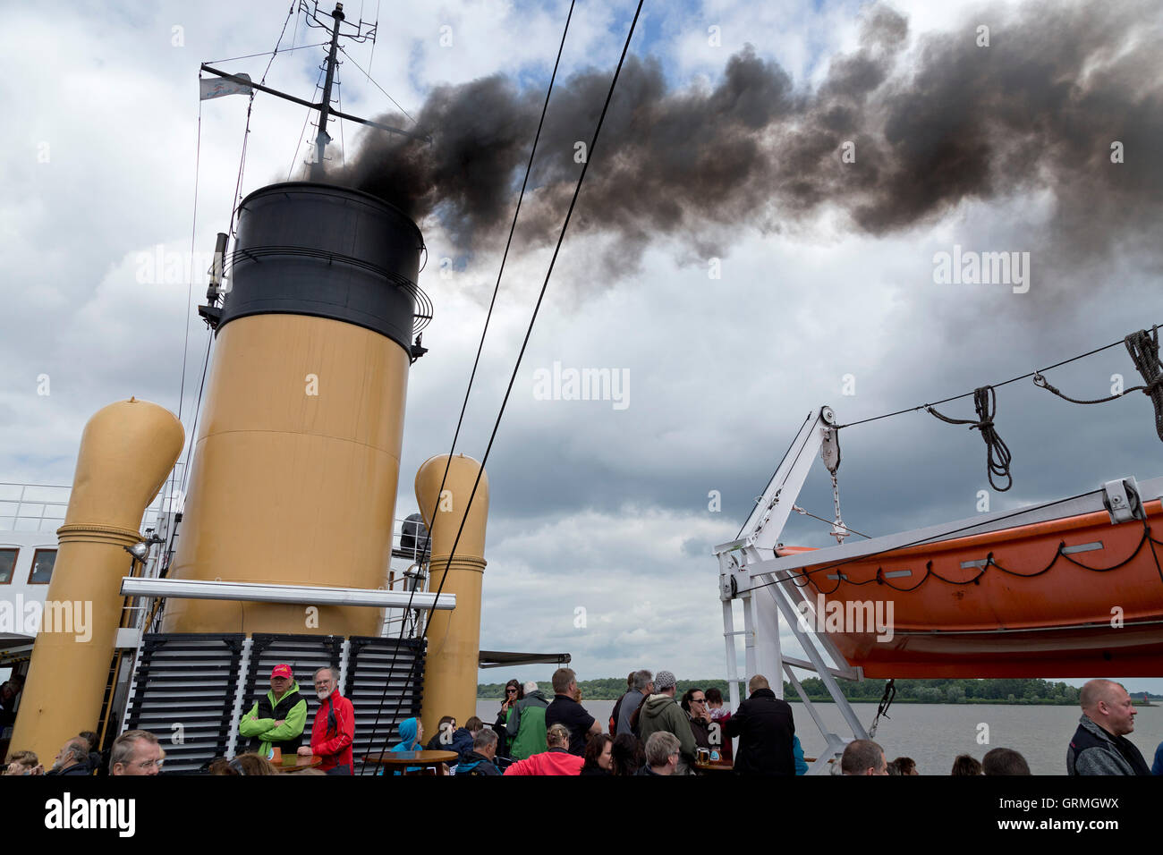 steam icebreaker ´Stettin´ on its way from Hamburg to Kiel, River Elbe ...