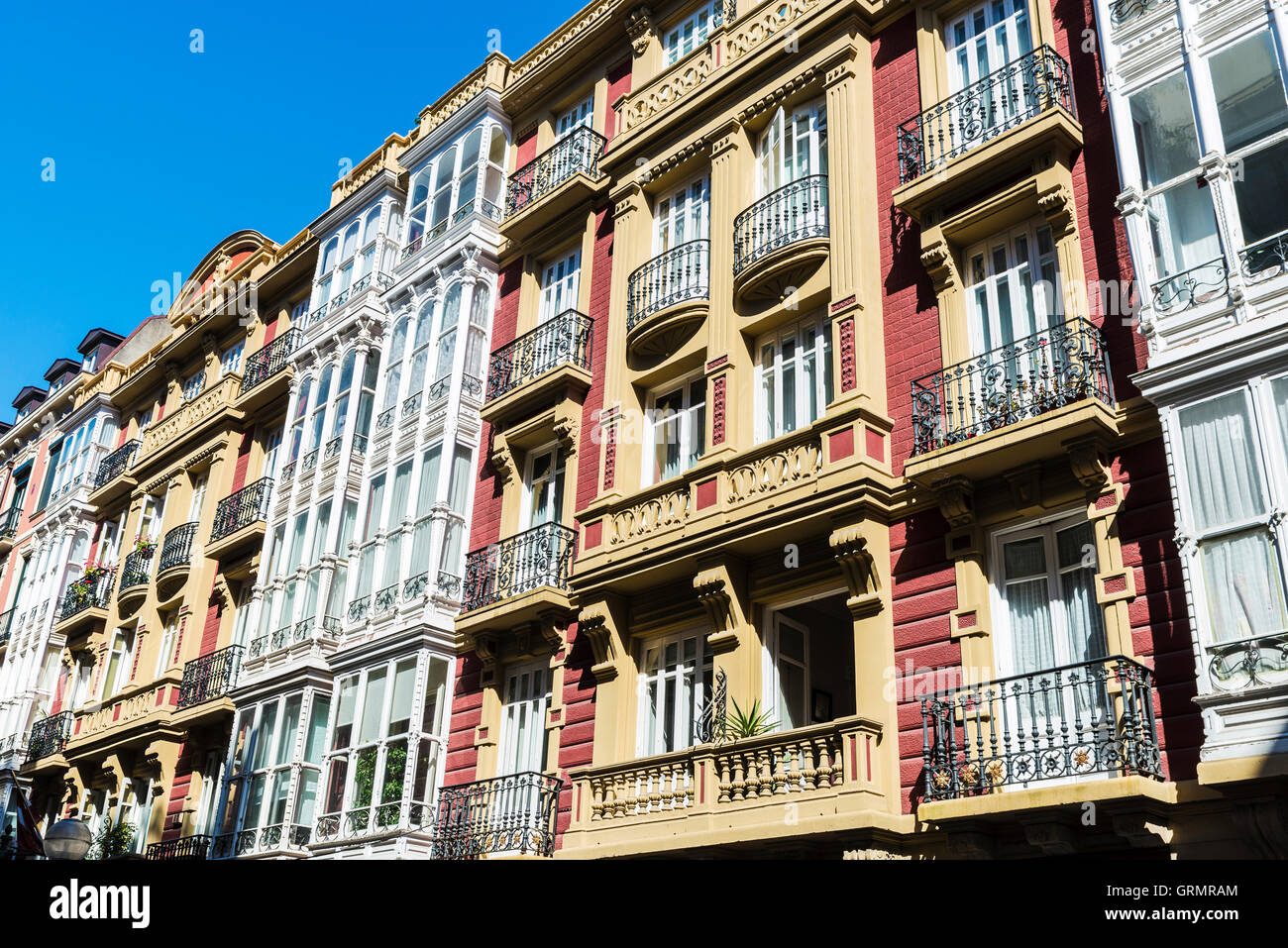 Classic railing hi-res stock photography and images - Alamy