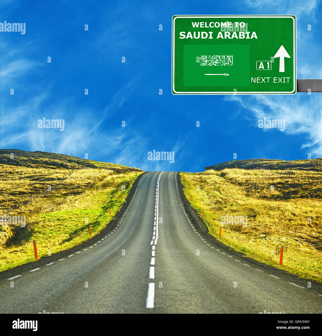 Saudi arabia highway sign hi-res stock photography and images - Alamy