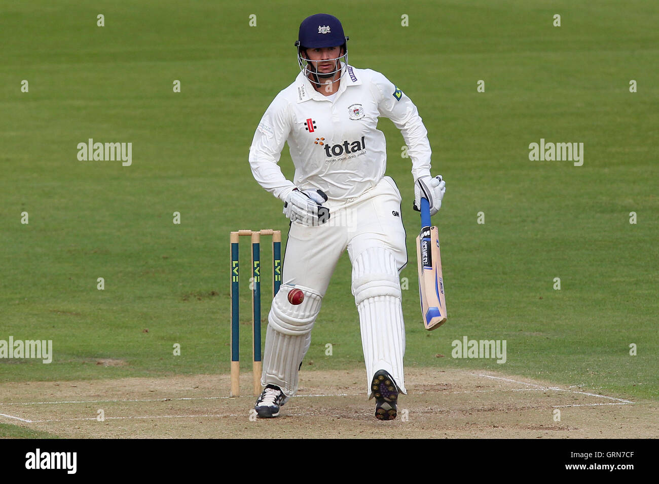 Alex Gidman in batting action for Gloucestershire - Gloucestershire CCC ...