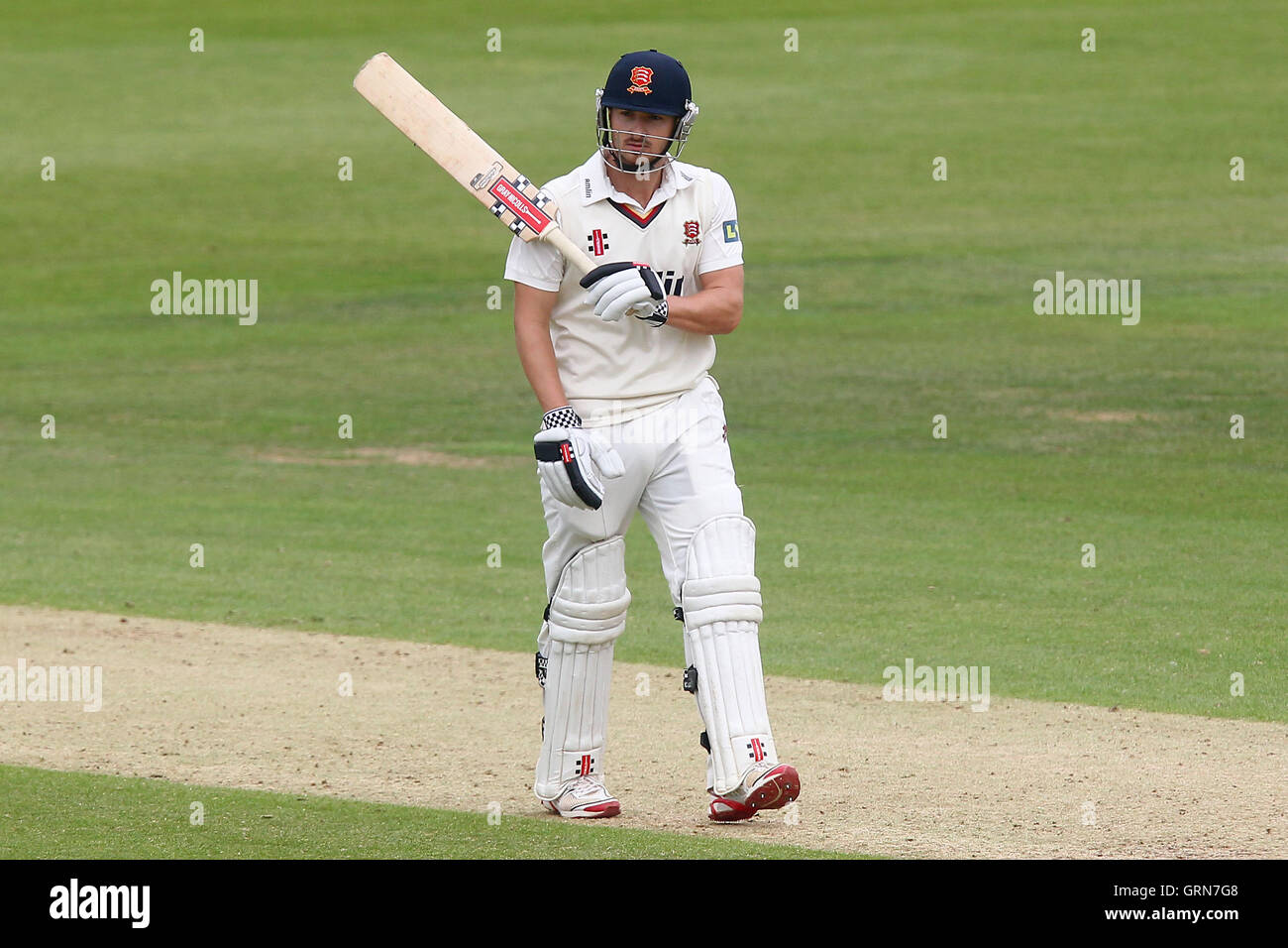 Jaik Mickleburgh acknowledges scoring 50 runs, a half-century for Essex ...