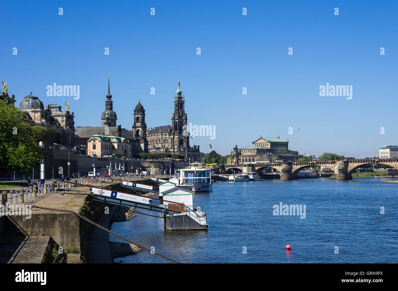 Atmospheric waterfront hi-res stock photography and images - Alamy