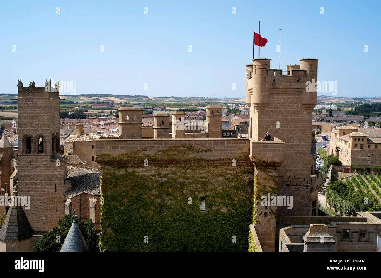 Skyline olite hi-res stock photography and images - Alamy