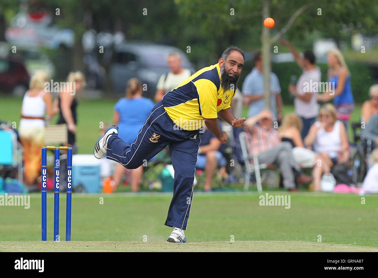Shafiq Rahman in bowling action for Upminster - Upminster CC vs Essex ...