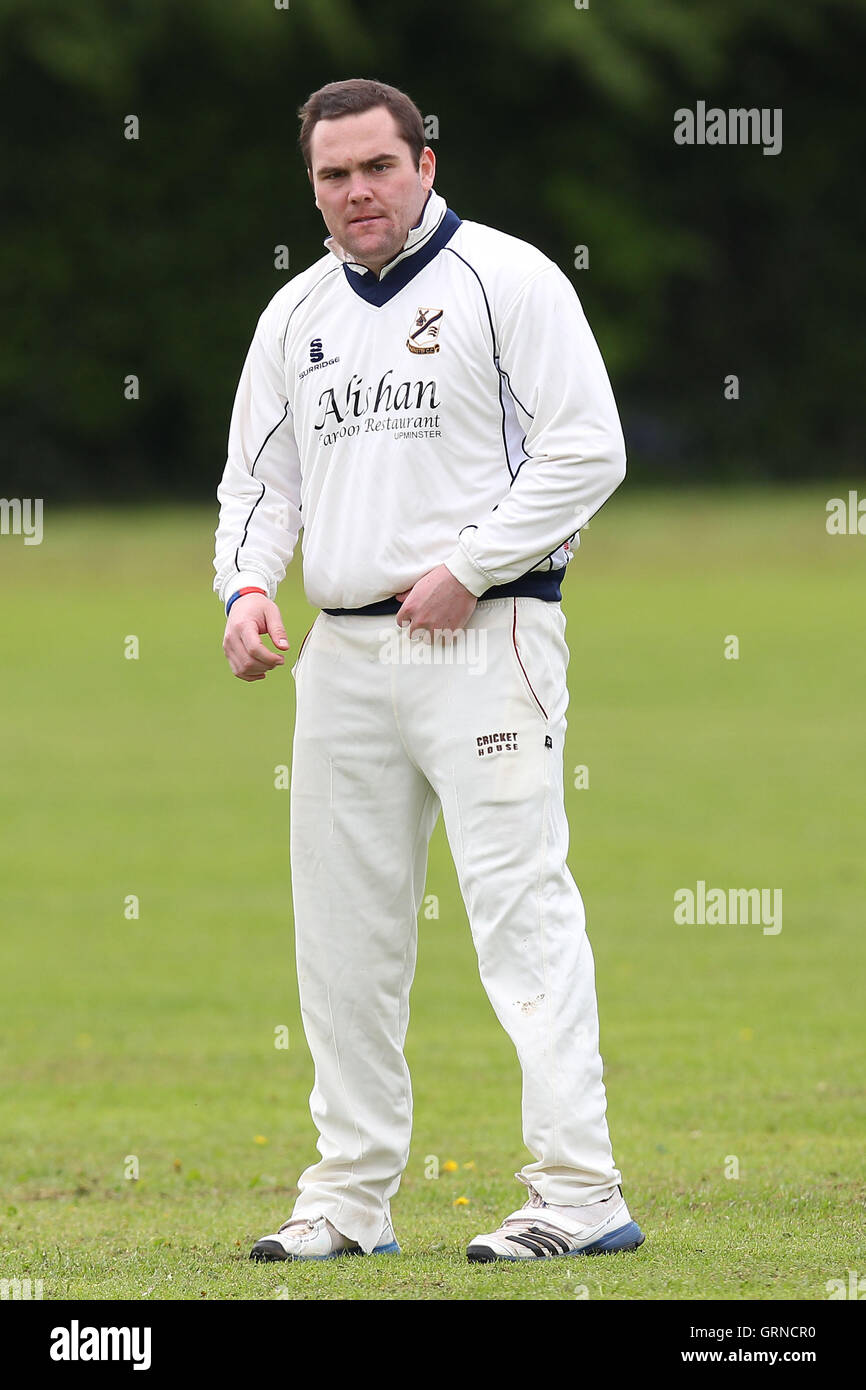 Alan Ison back in action for Upminster - Upminster CC vs Chingford CC ...