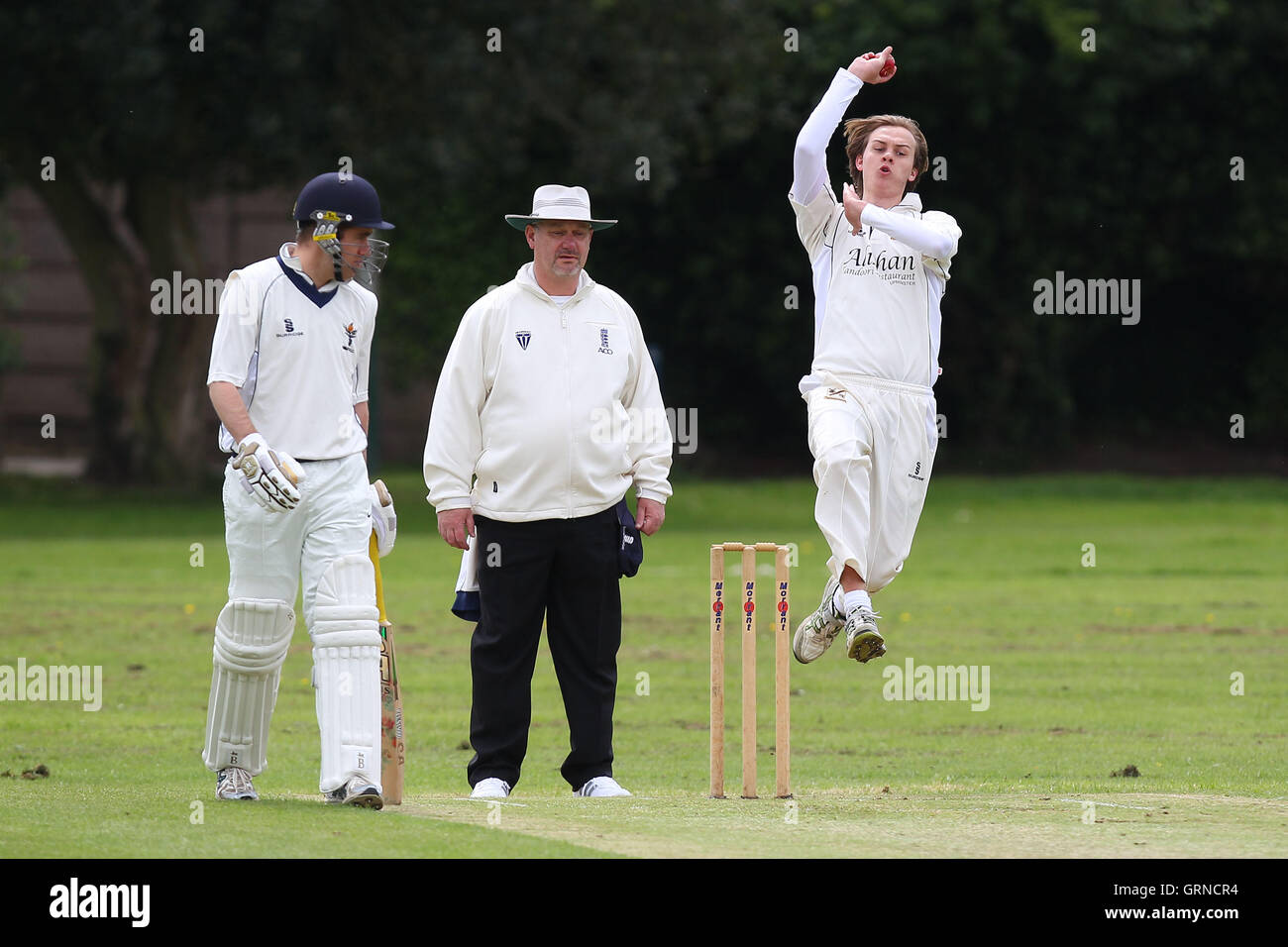 Billy Gordon of Upminster in bowling action - Upminster CC vs Chingford ...
