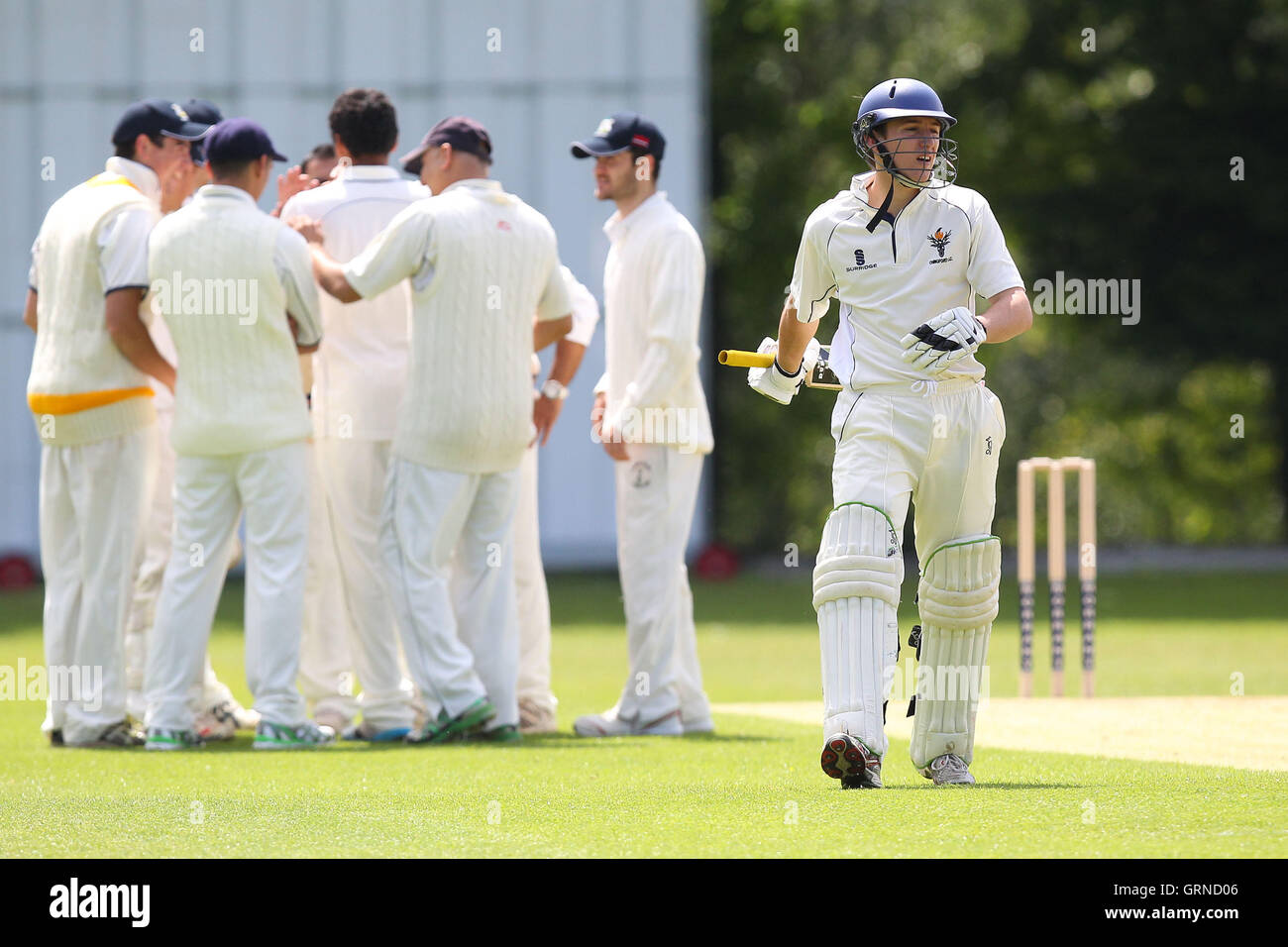 Chingford cricket club hi-res stock photography and images - Alamy