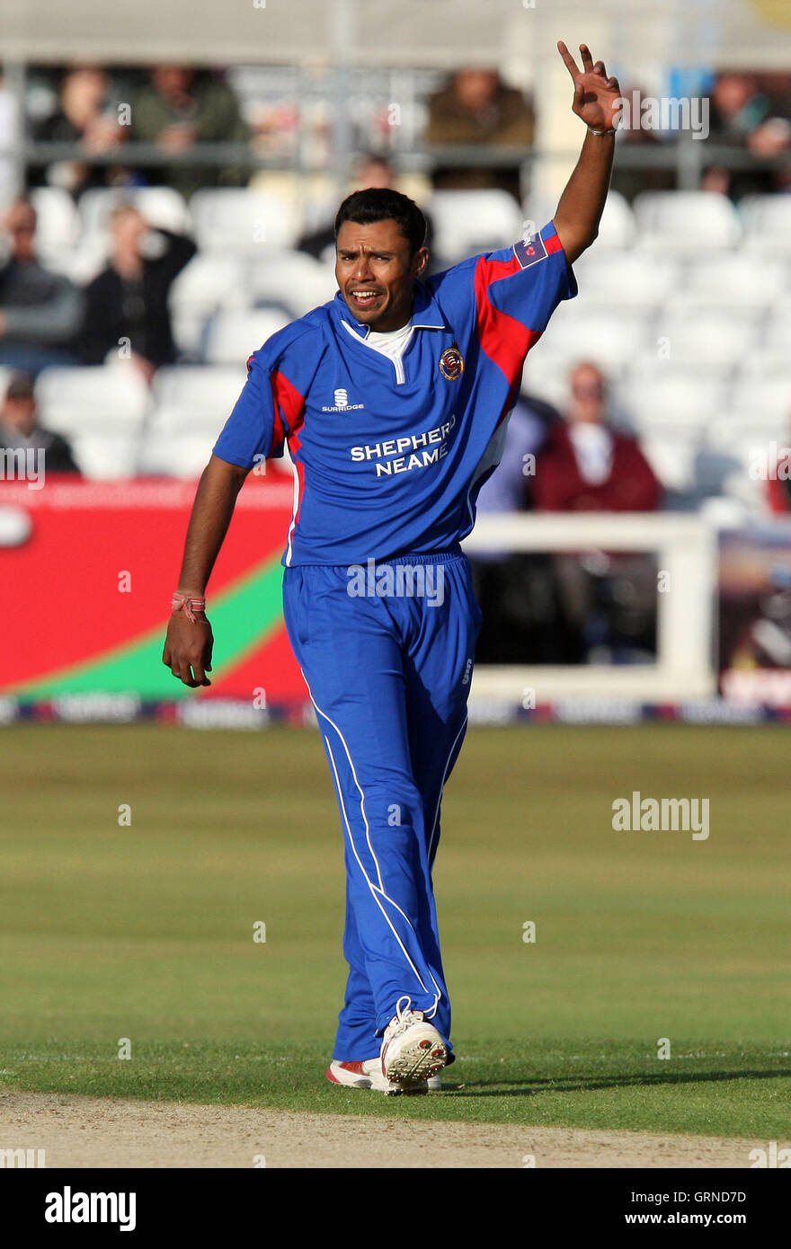 Danish Kaneria of Essex claims the wicket of Chris Behnam - Essex ...