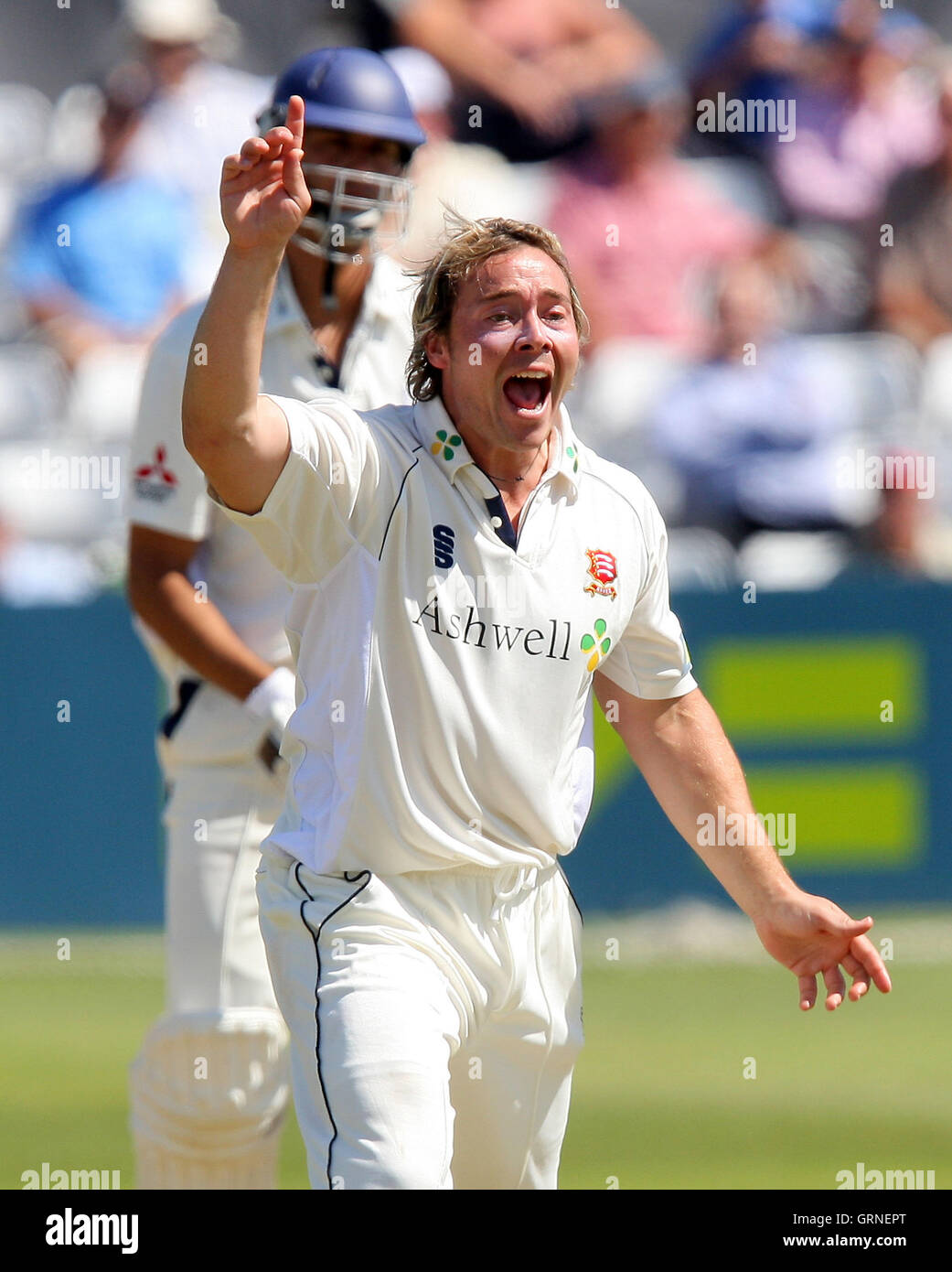 Graham Napier of Essex claims the wicket of Kadeer Ali lbw - Essex CCC ...