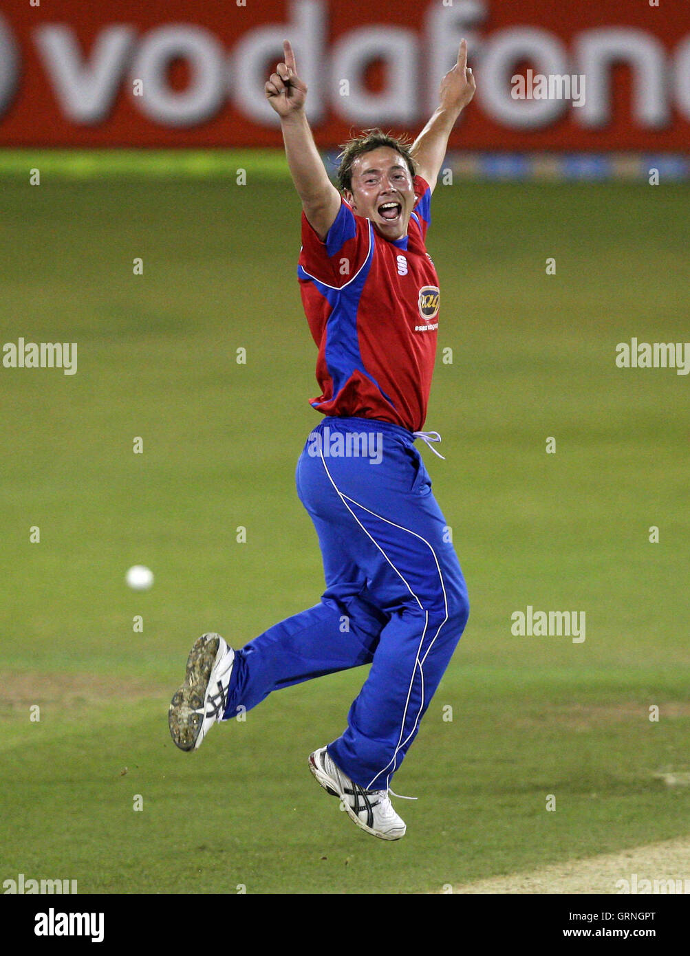 Graham Napier of Essex Eagles (red shirt) in Twenty 20 T20 action ...