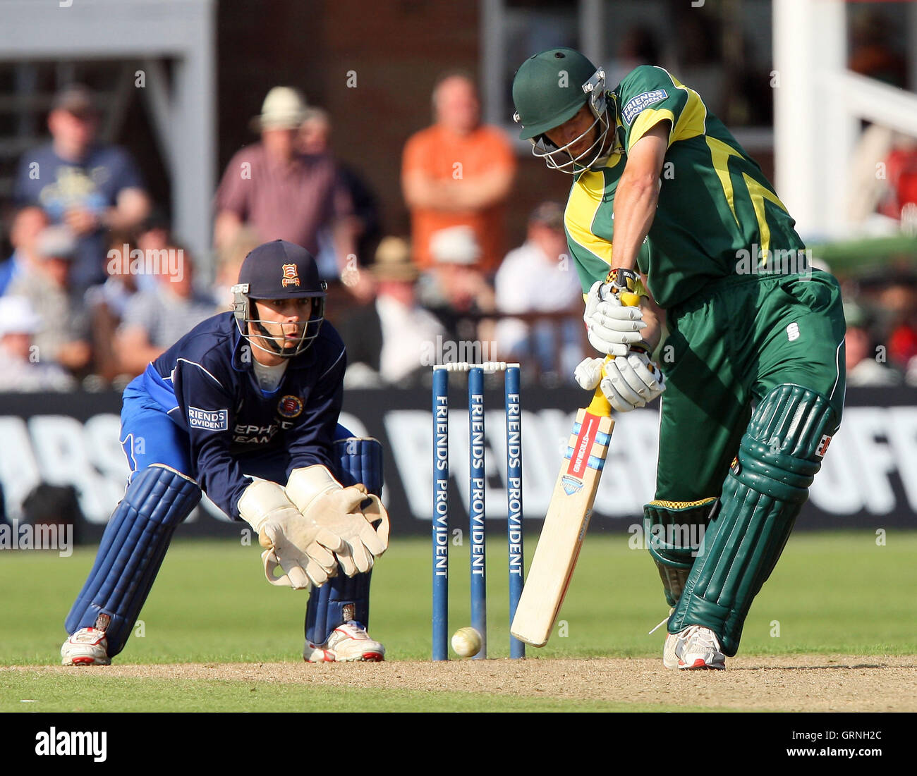 Jacques Du Toit of Leics in batting action - Leicestershire Foxes vs ...