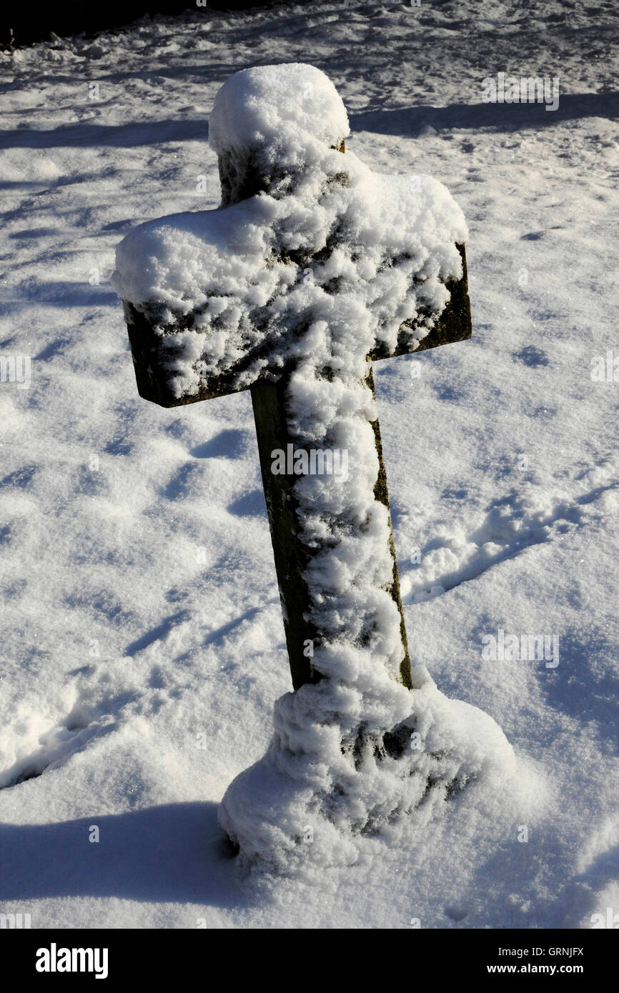 Sturry Church yard, Canterbury, Kent, UK Stock Photo - Alamy