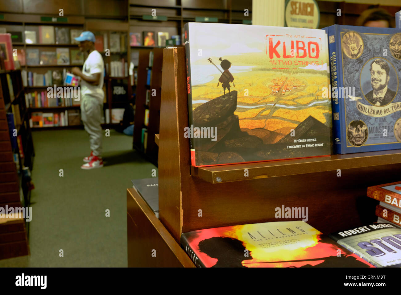 Book section hi-res stock photography and images - Alamy