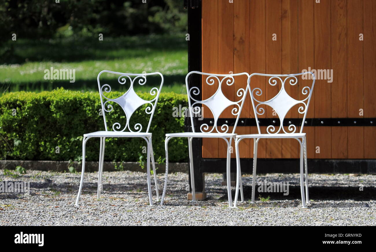 Chairs in the park Stock Photo - Alamy