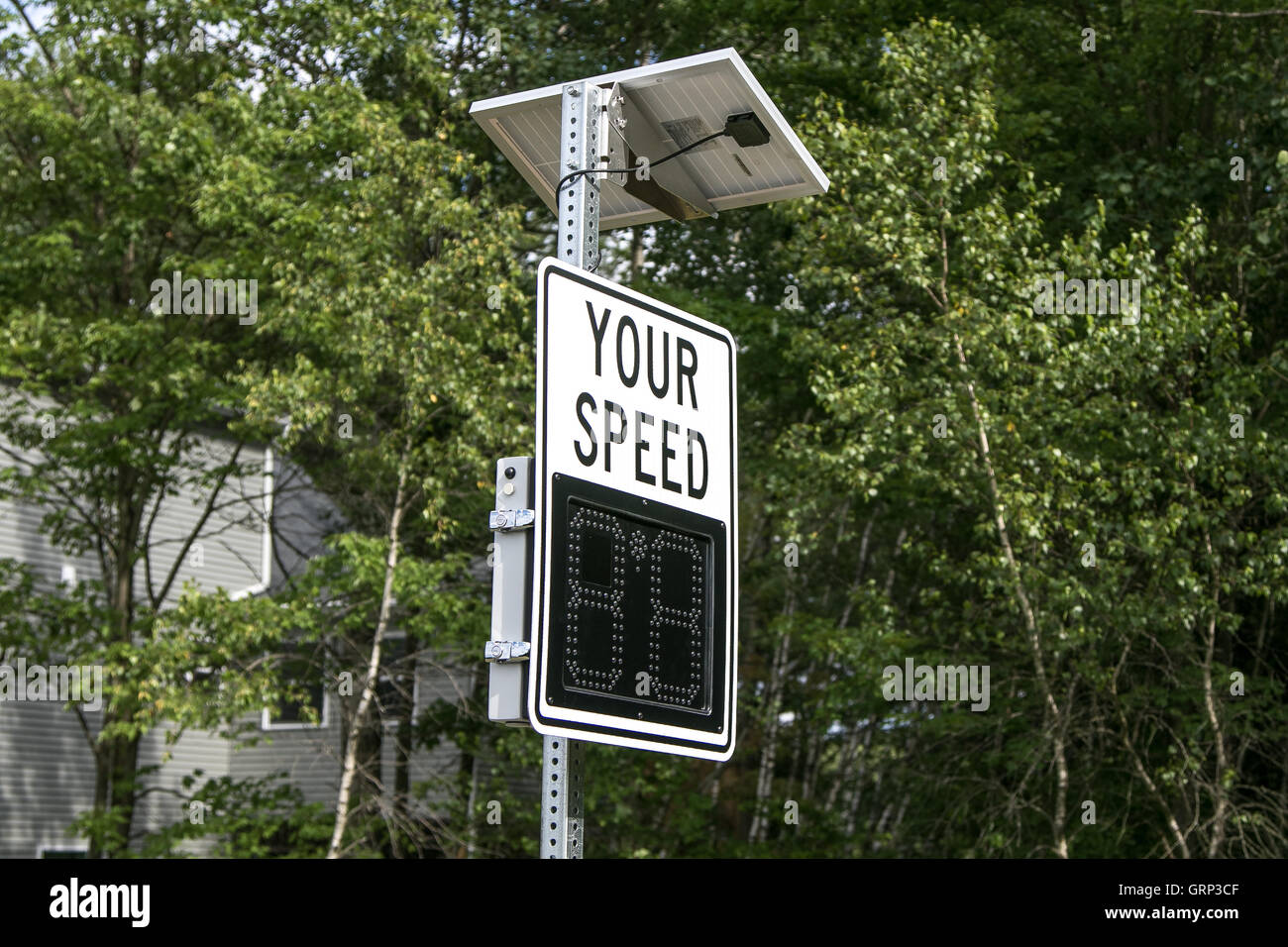 Solar powered speed sign hi-res stock photography and images - Alamy