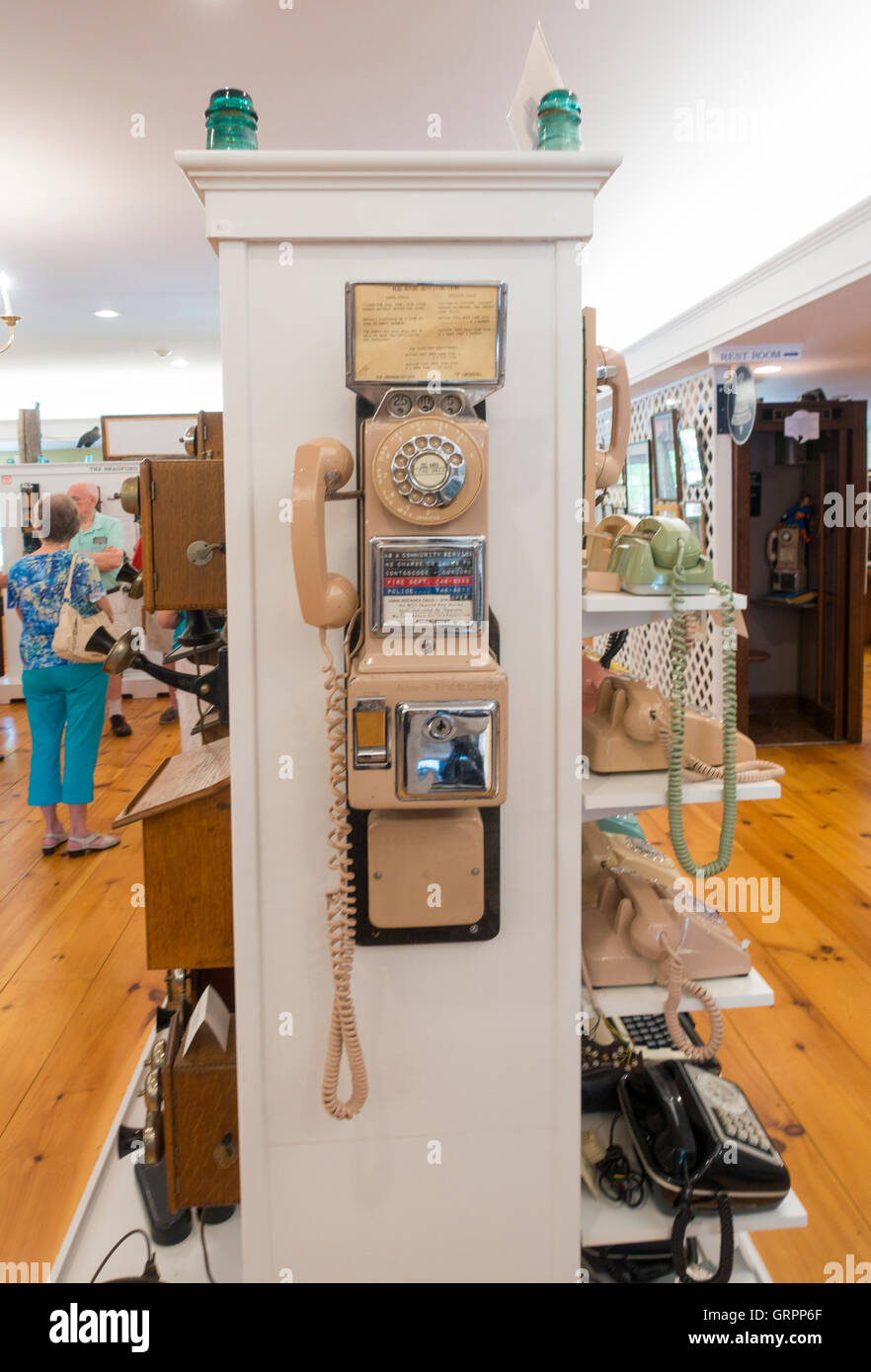 Dial operated telephone hi-res stock photography and images - Alamy