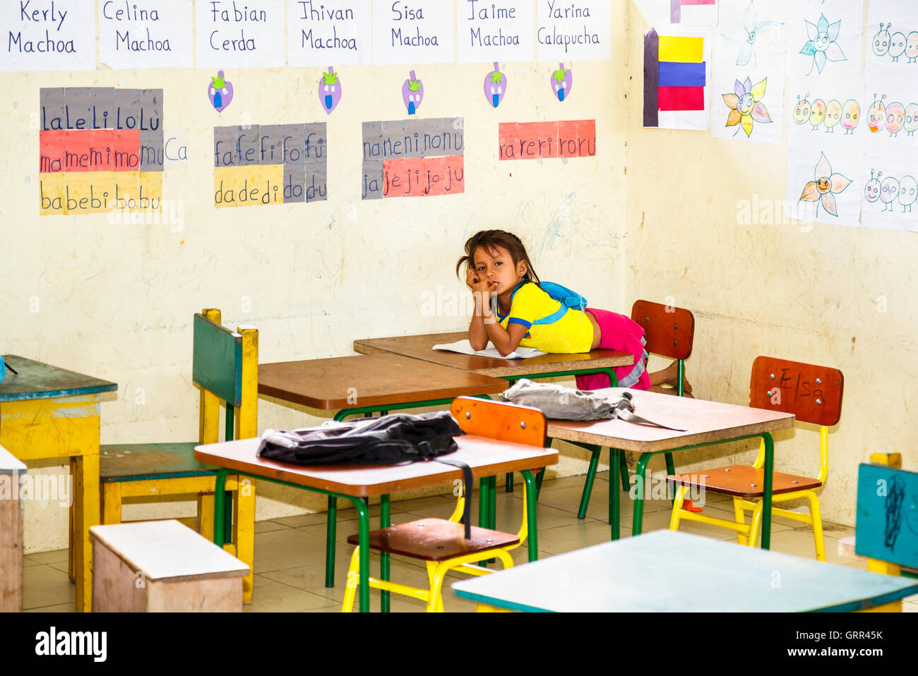 Ecuadorian schoolchildren hi-res stock photography and images - Alamy