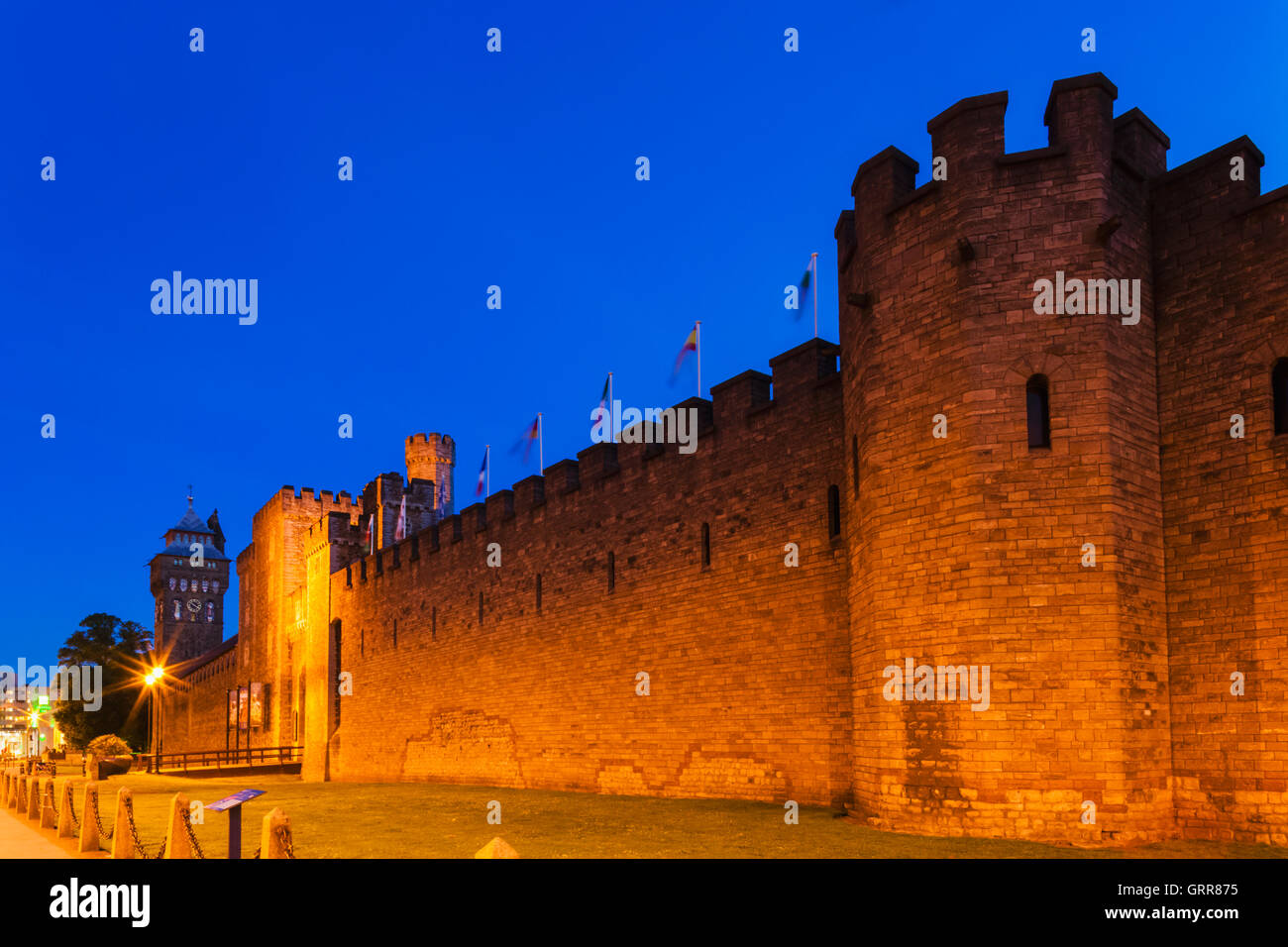 Wales, Cardiff, Cardiff Castle Stock Photo - Alamy