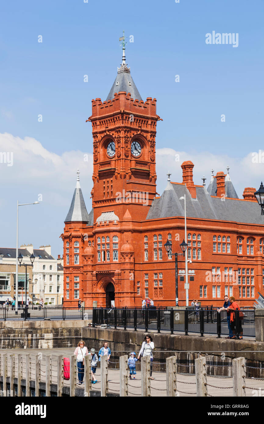 Wales, Cardiff, Cardiff Bay, Pierhead Building Stock Photo - Alamy