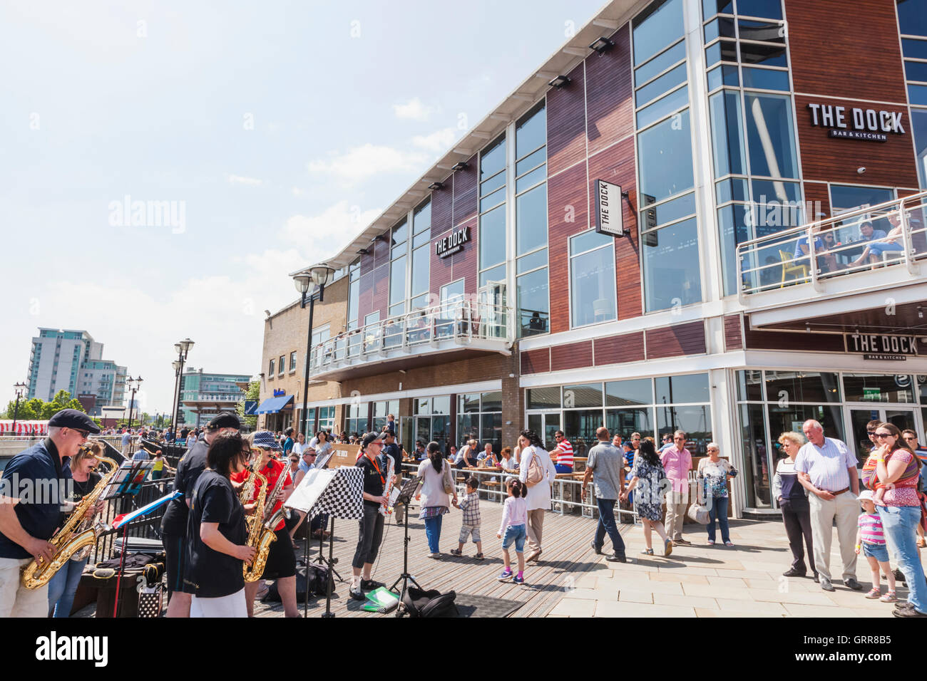 Wales, Cardiff, Cardiff Bay, Mermaid Quay, Waterfront Restaurants Stock ...