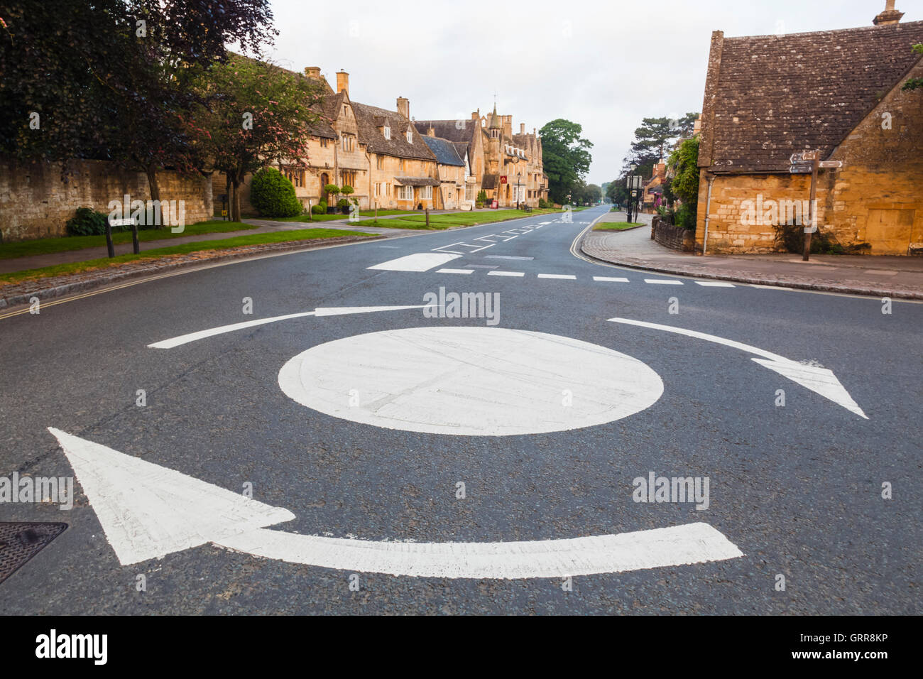 Broadway roundabout hi-res stock photography and images - Alamy