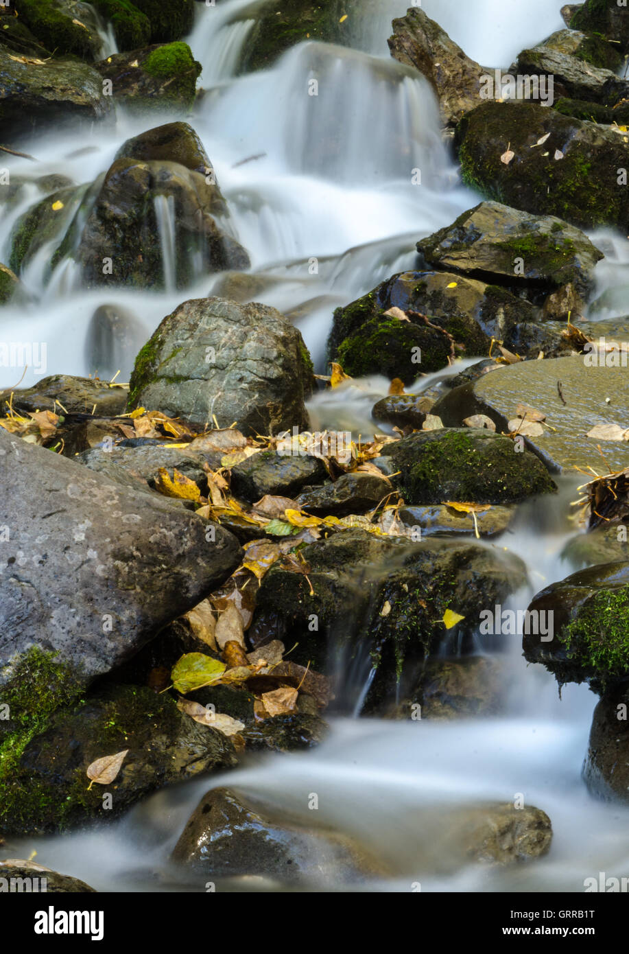 Dark wet rocks hi-res stock photography and images - Alamy