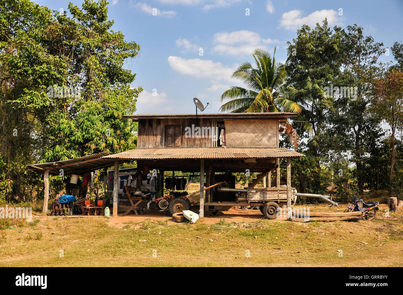 House Roof Thai Poor High Resolution Stock Photography and Images - Alamy
