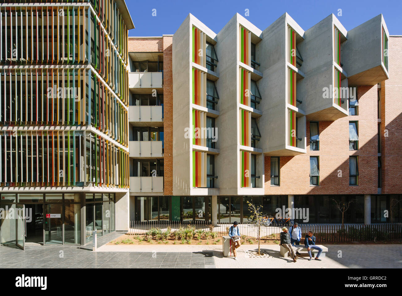 Integration between building package C001 and C002. Sol Plaatjie ...
