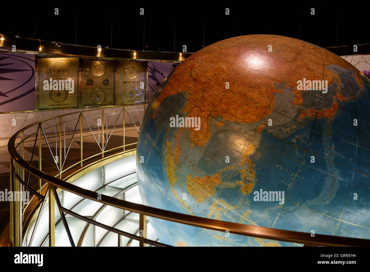 Daily news building new york hi-res stock photography and images - Alamy