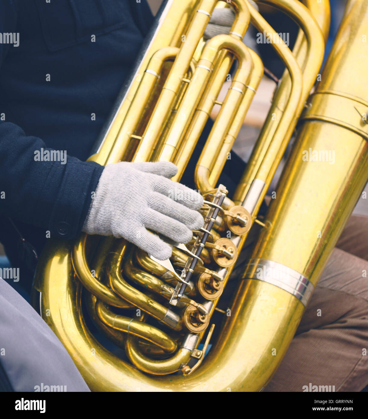 Bone horn instrument hi-res stock photography and images - Alamy