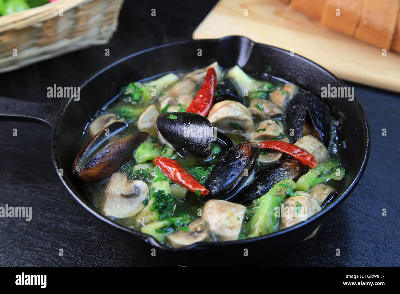 Ajillo hi-res stock photography and images - Alamy