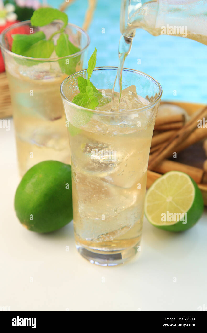 Ginger ale hi-res stock photography and images - Alamy