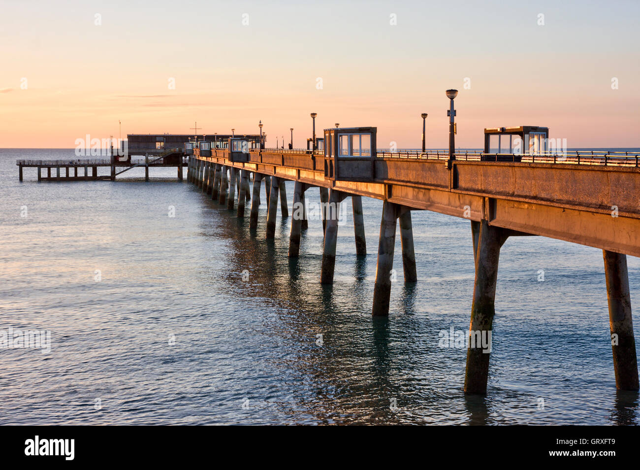 Deal pier hi-res stock photography and images - Alamy