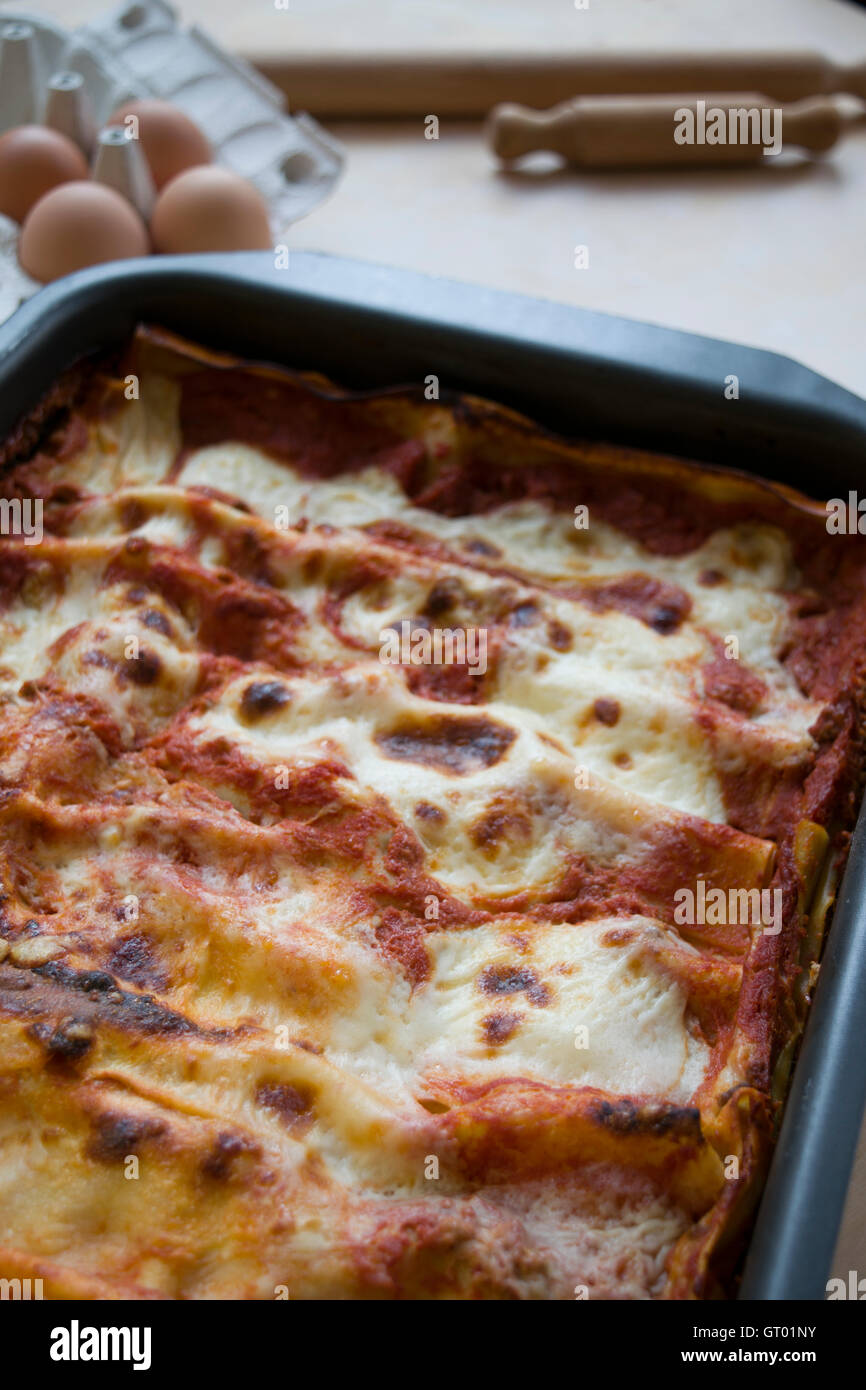 Lasagna pan hi-res stock photography and images - Alamy