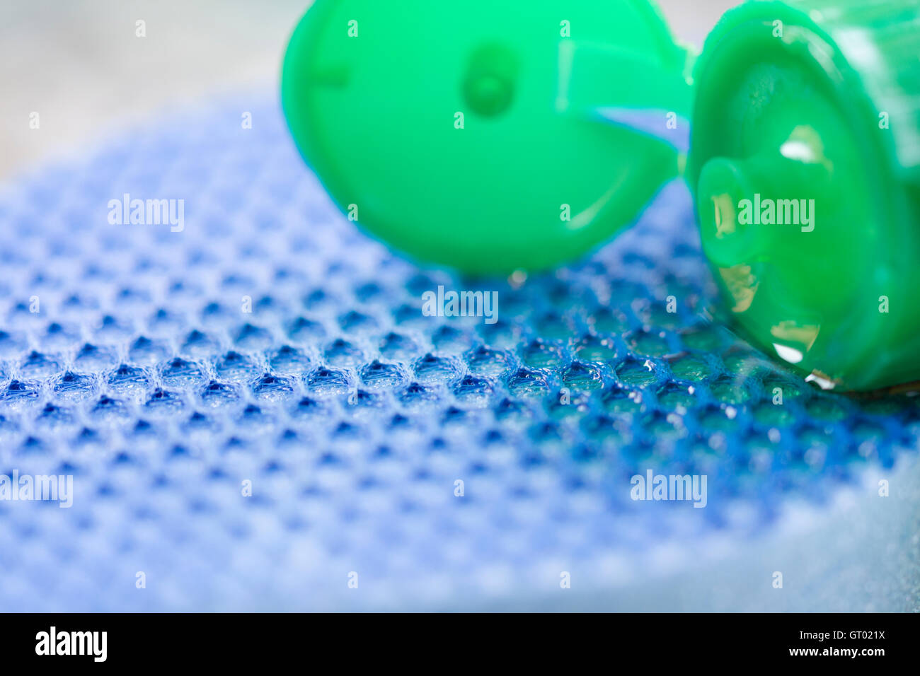 detail of dishwashing liquid and sponge Stock Photo - Alamy