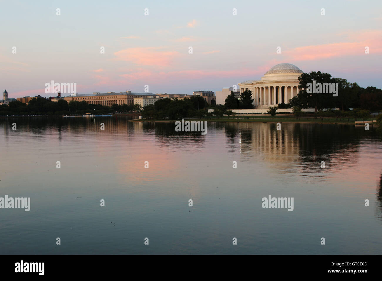 Thomas Jefferson Memorial and Tidal Basin in Washington DC, USA Stock ...