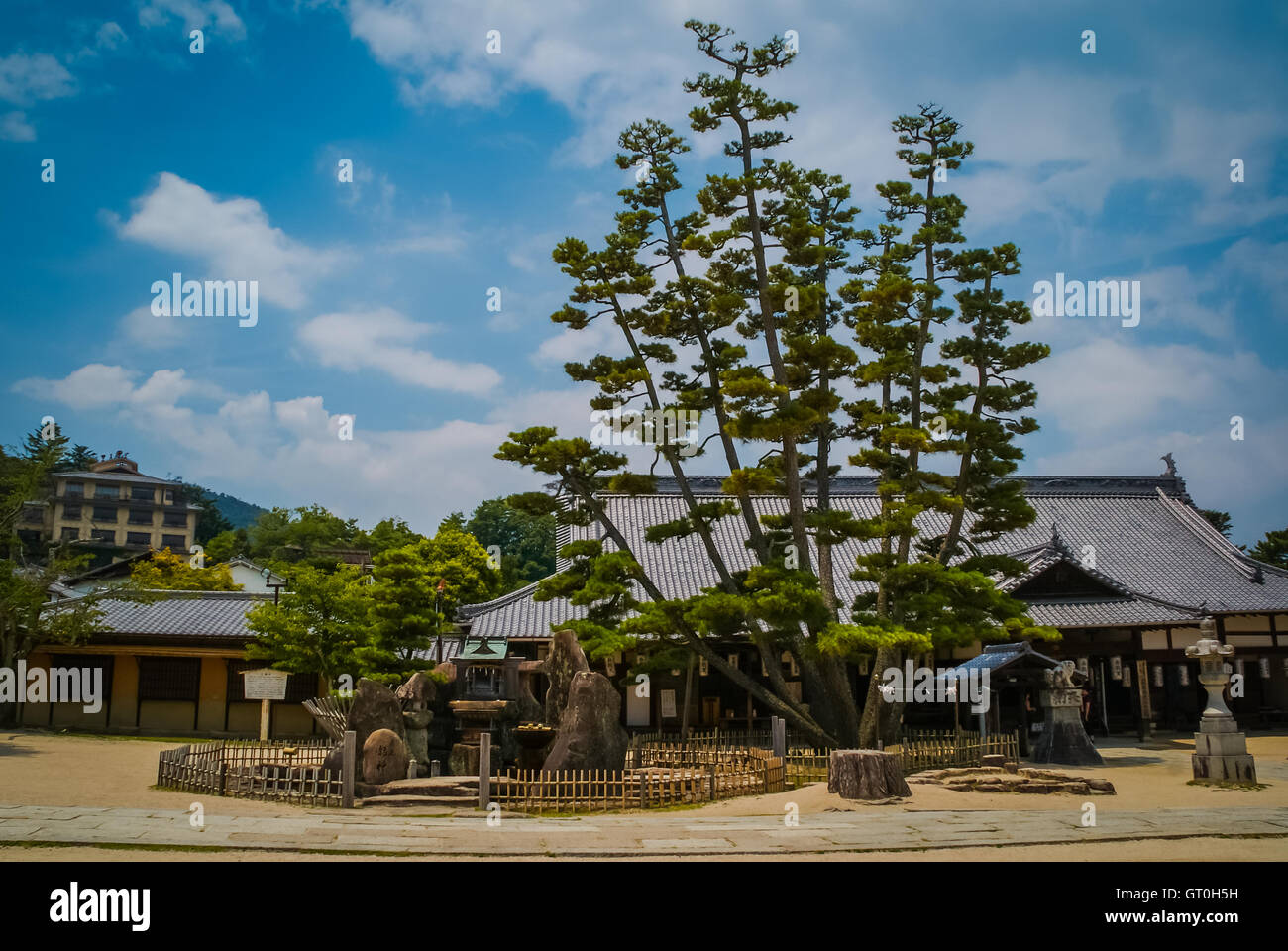 Buildings at a Japanese Buddhist temple compound Stock Photo - Alamy