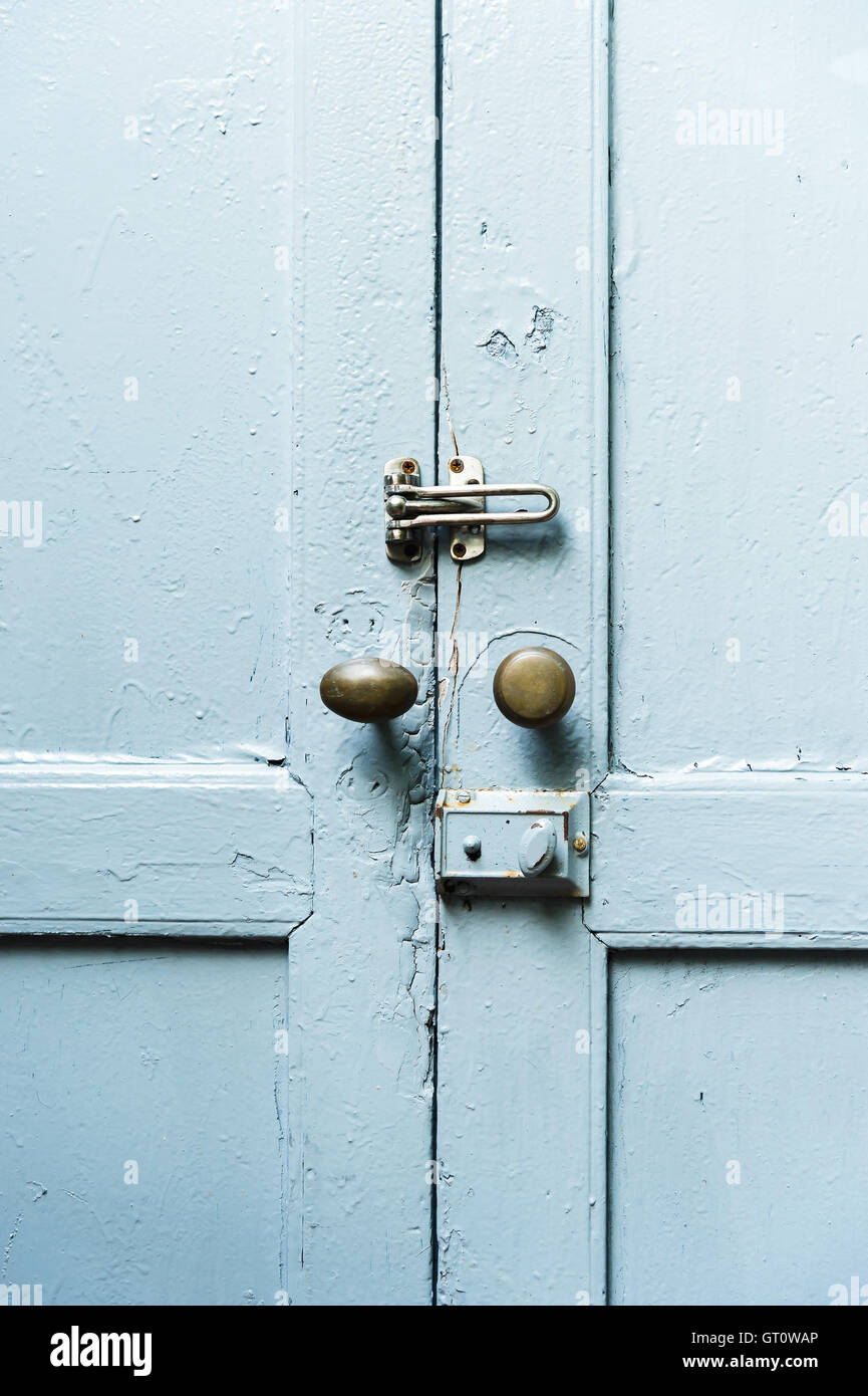 Vintage door texture hi-res stock photography and images - Alamy