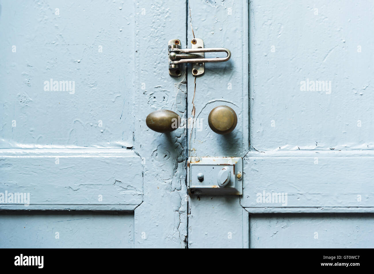 Vintage door texture hi-res stock photography and images - Alamy