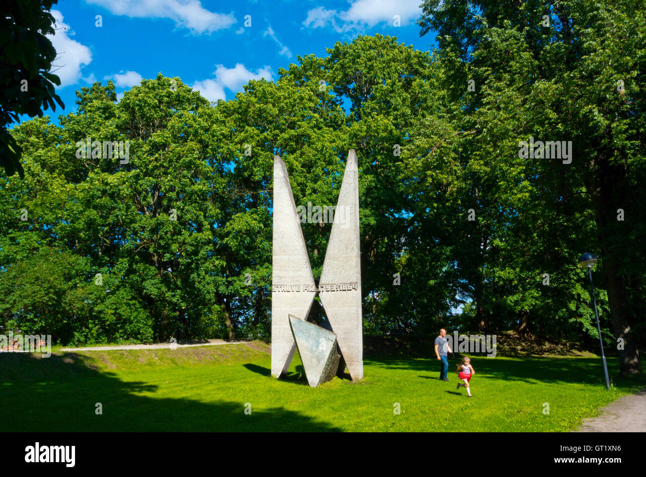 Friedrich Georg Wilhelm Struve memorial, Toomemägi, hill park, Tartu ...