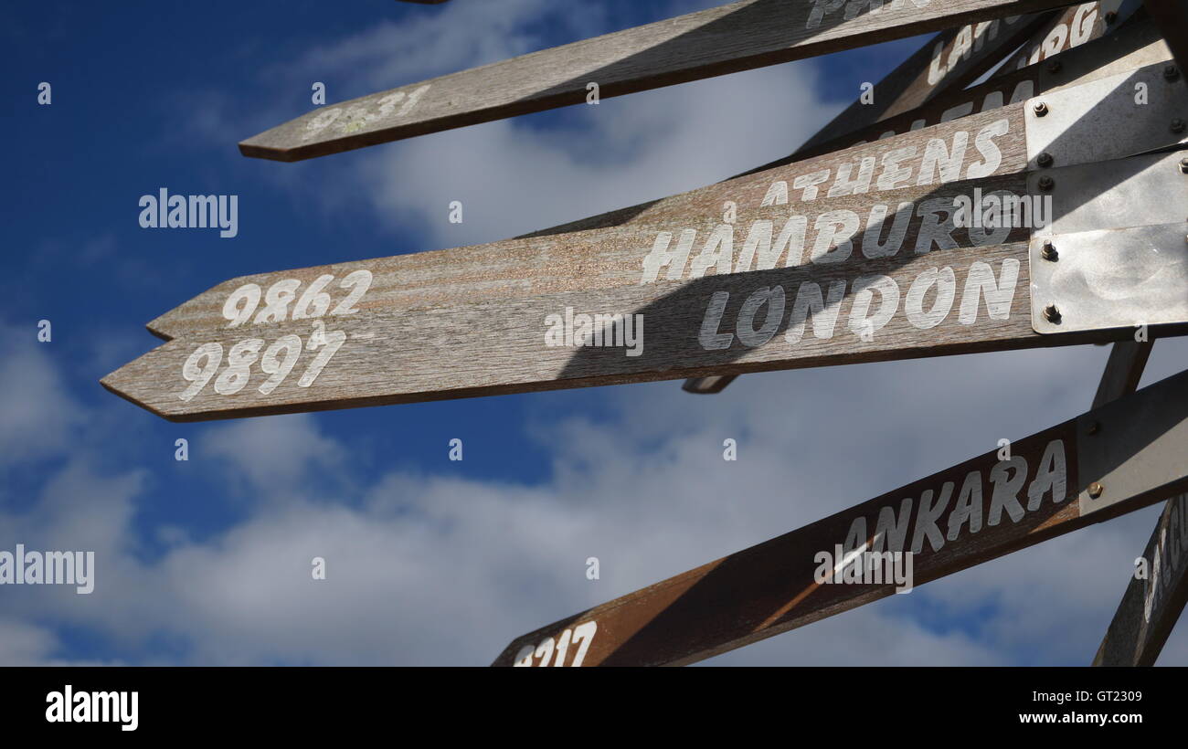 London direction hi-res stock photography and images - Alamy