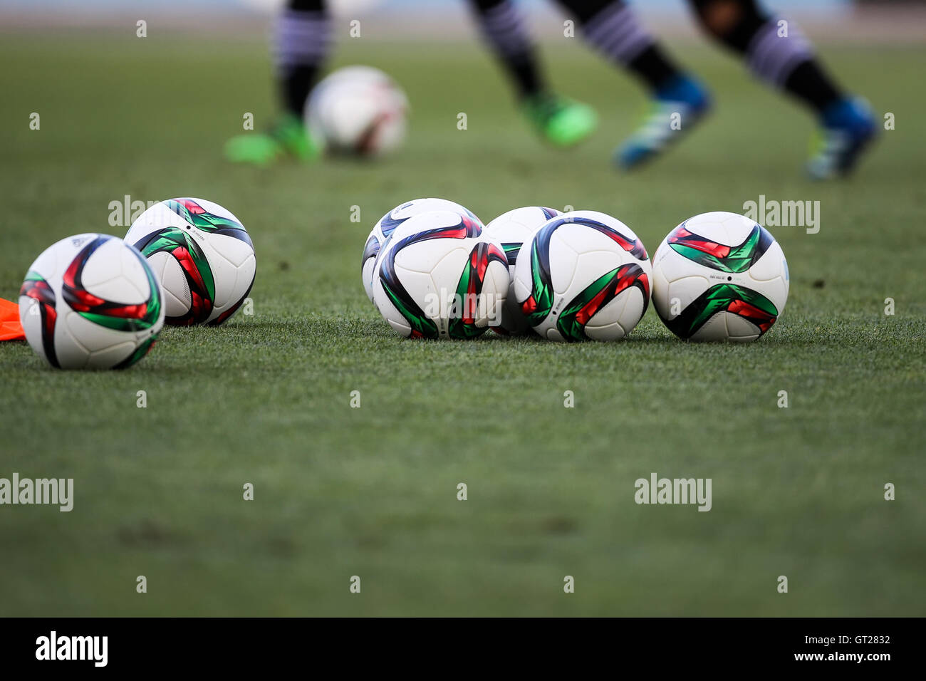 Football legs ball hi-res stock photography and images - Alamy