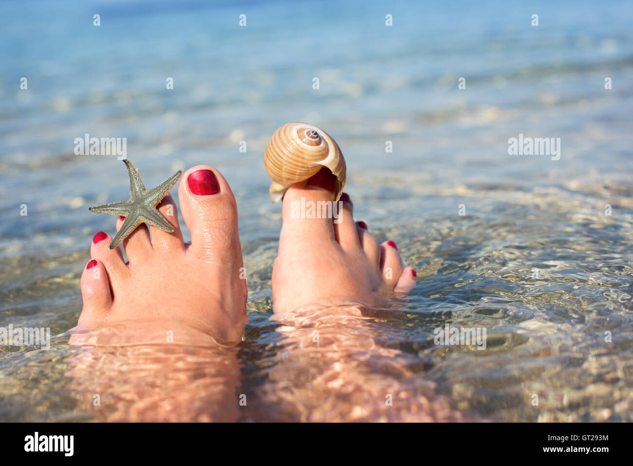 Beautiful female feet hi-res stock photography and images - Alamy