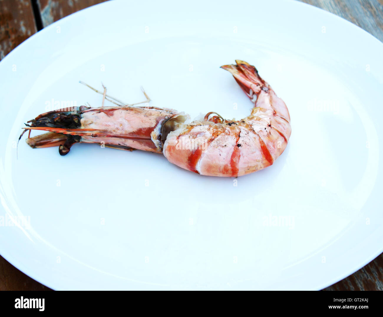 Large cooked shrimp on a plate. Close up Stock Photo - Alamy