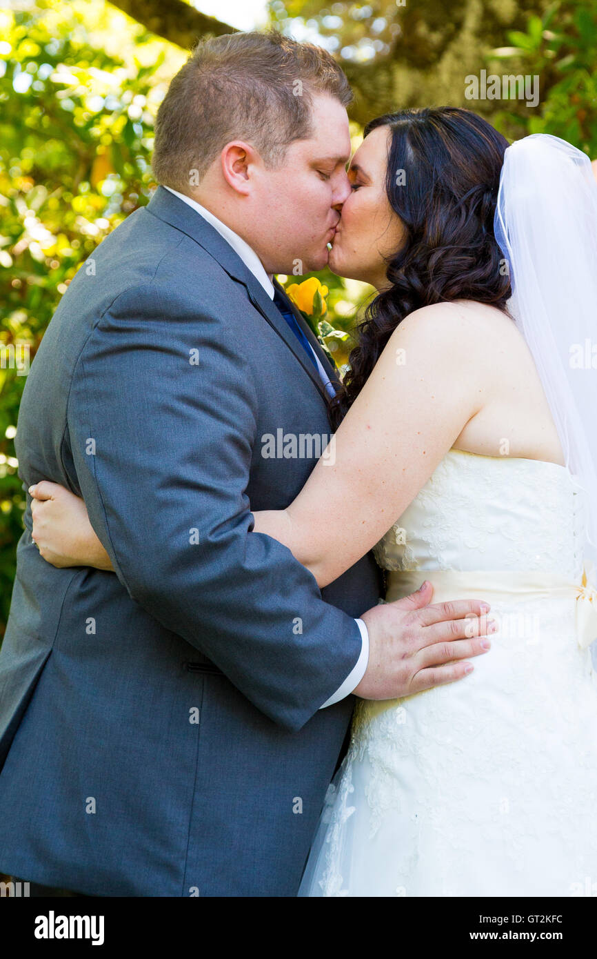 Bride and Groom Wedding Day Stock Photo - Alamy