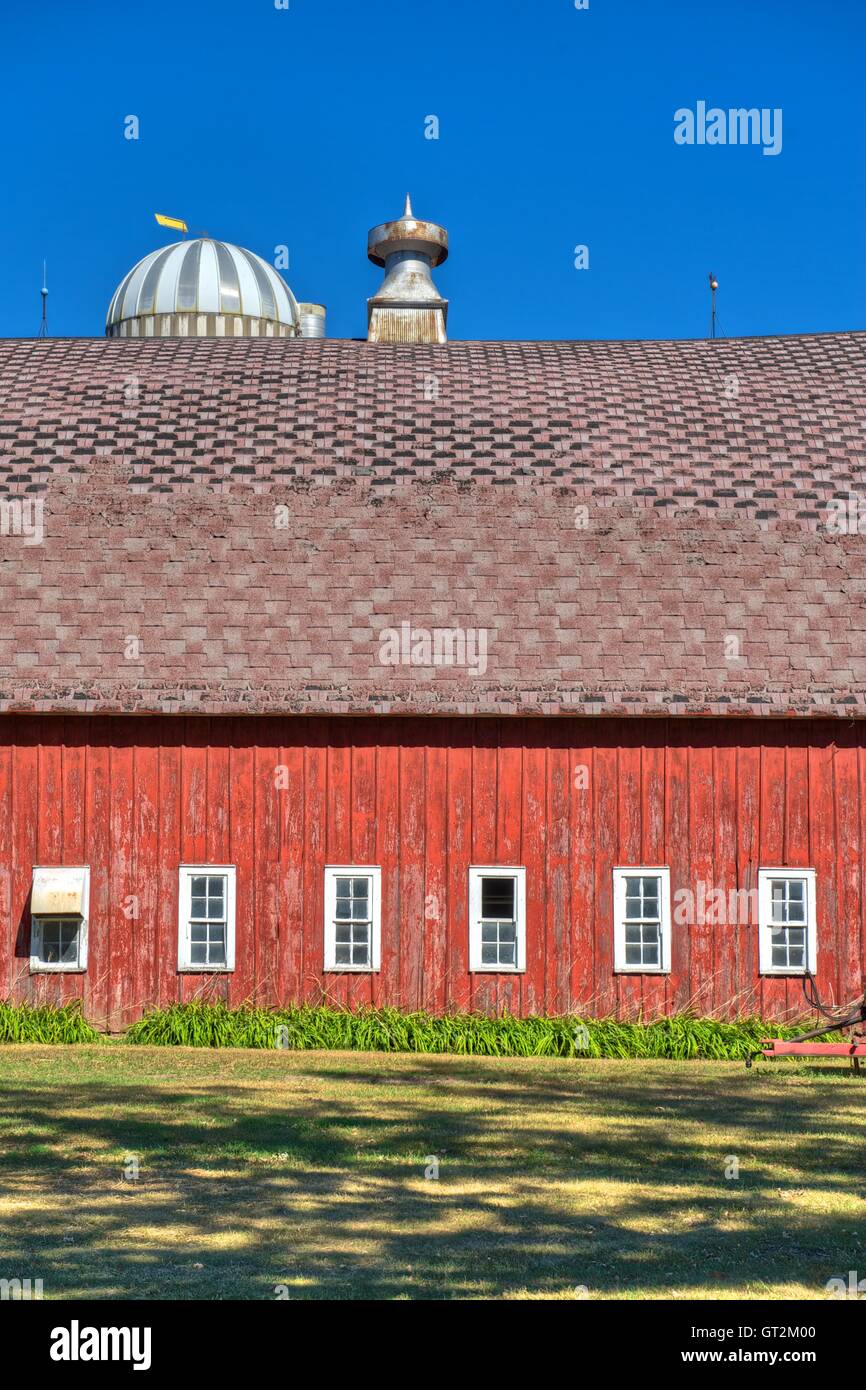 The Broadside of a Barn Stock Photo - Alamy