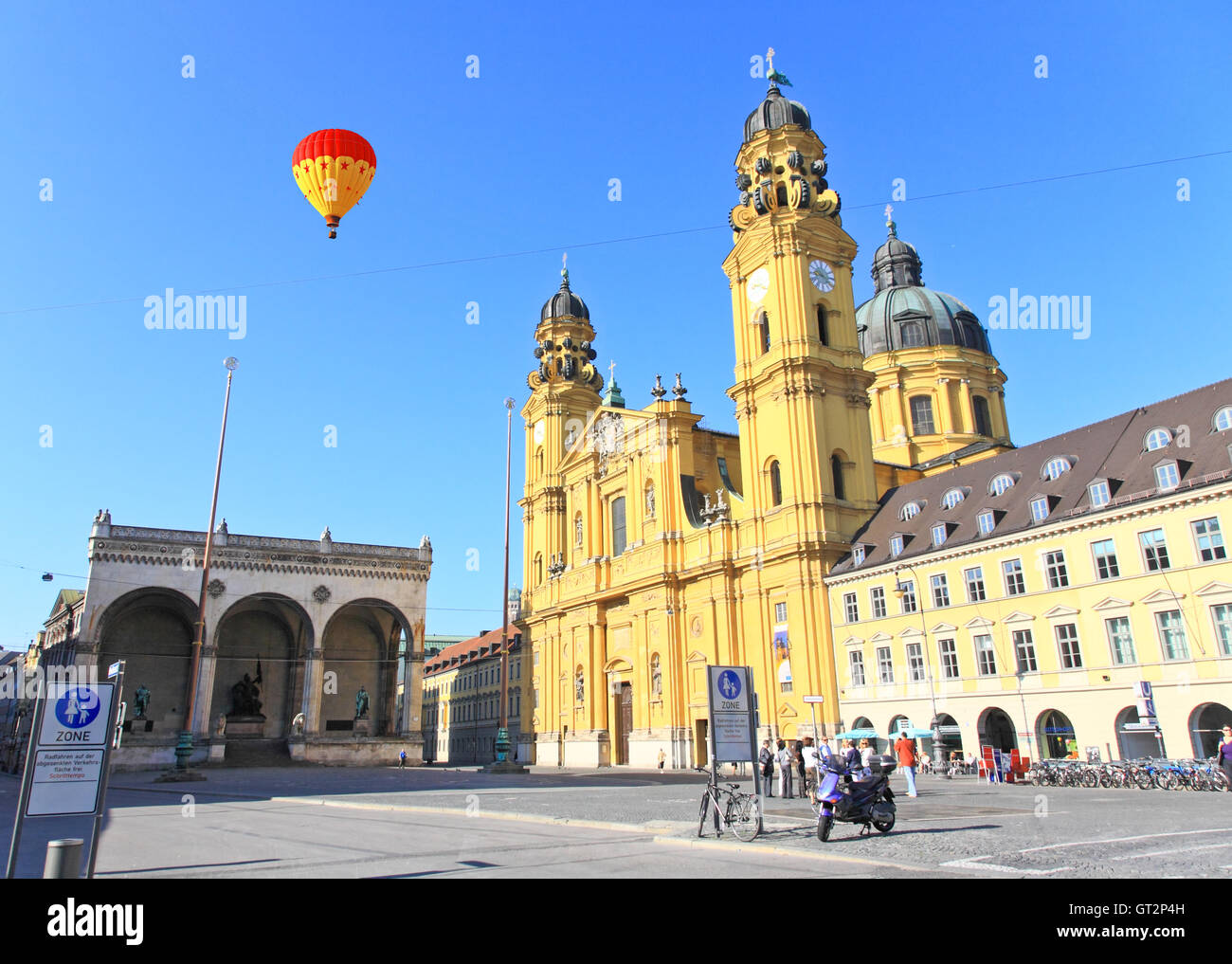 The scenery at the Residenz and Odeonsplatz in Munich Stock Photo - Alamy